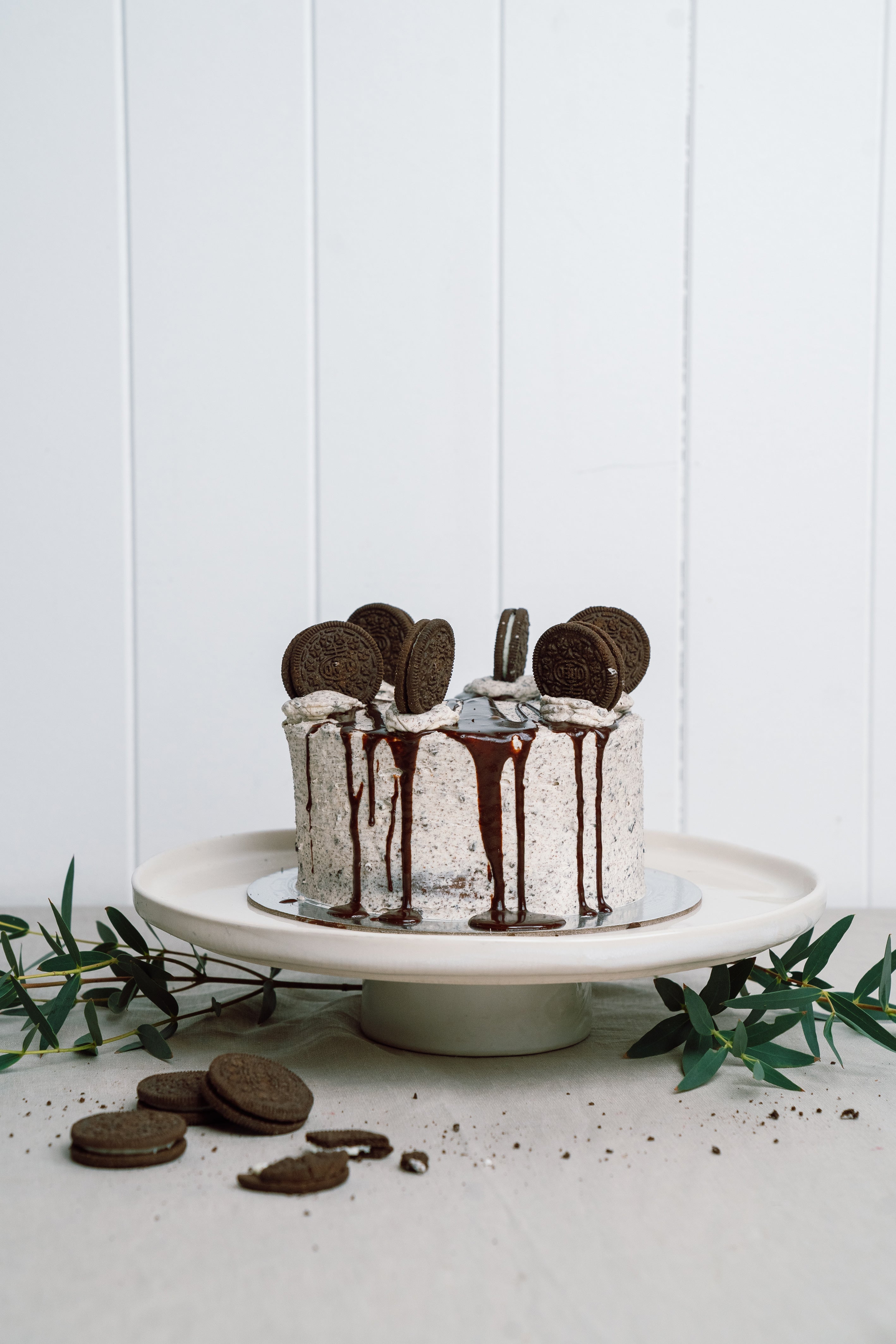 Cookies and Cream Cake – Snow White Bakery